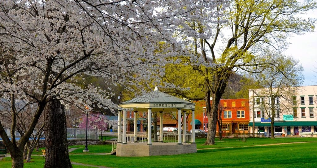 Discover Berkeley Springs WV – Spas, Travel & Attractions